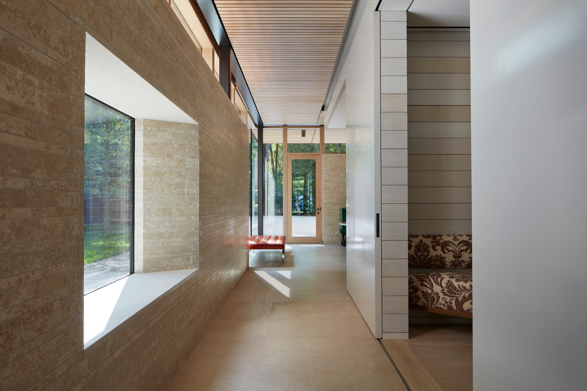 Modern Serenity: A Lakeside Retreat Masterfully Blending Nature And ...
